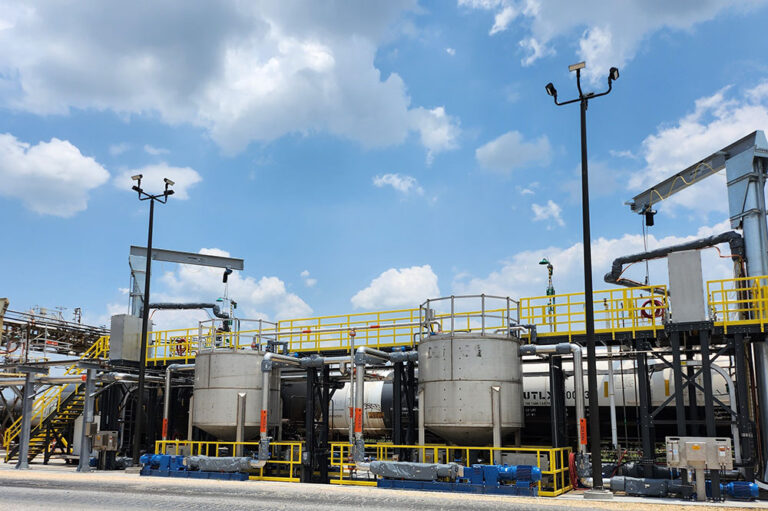 Safe Heel Removal and Railcar Cleaning - Raptor® Tank Cleaning